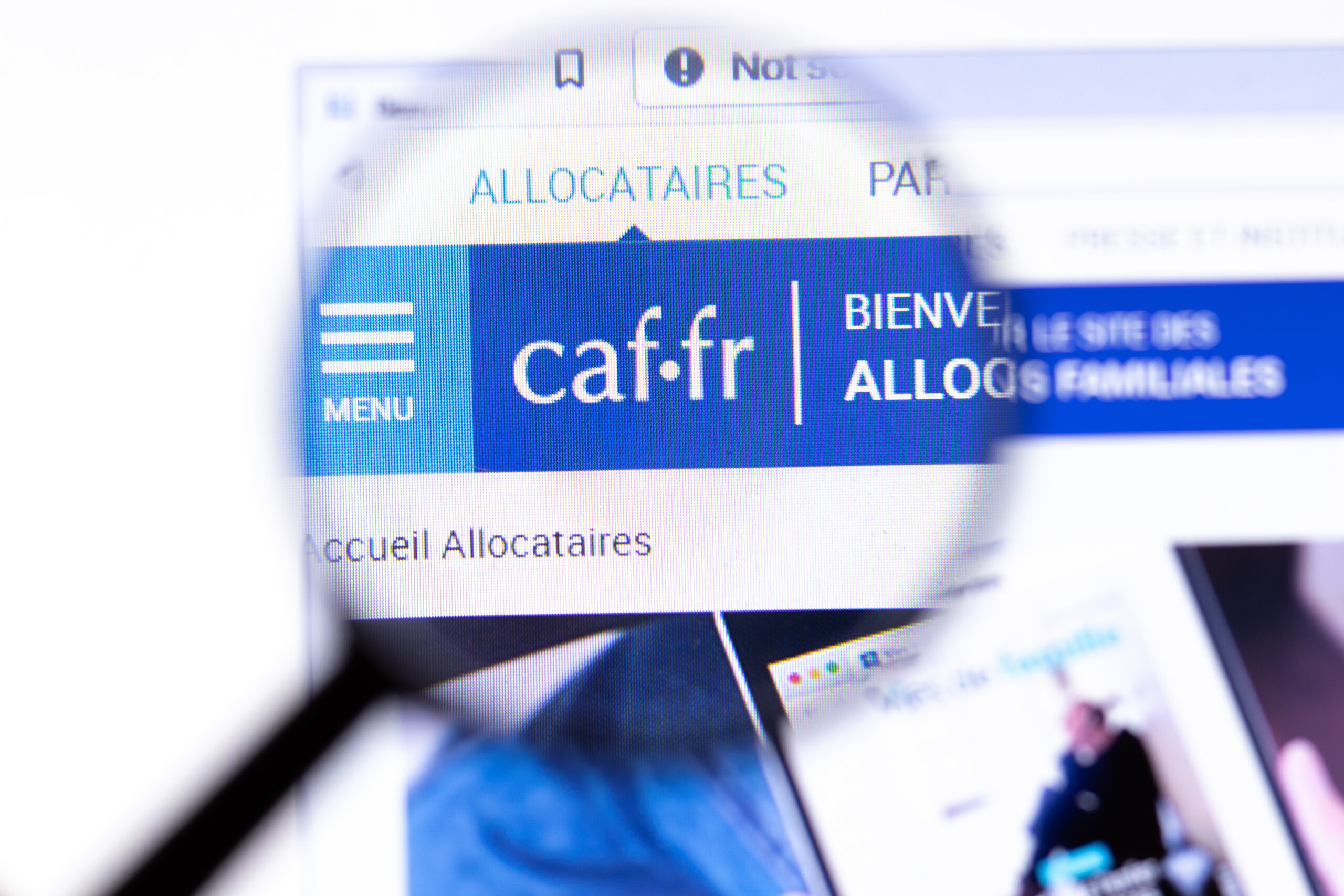 Aides de la CAF: Combien allez-vous toucher en plus dès avril 2025 ? - Journal-Info