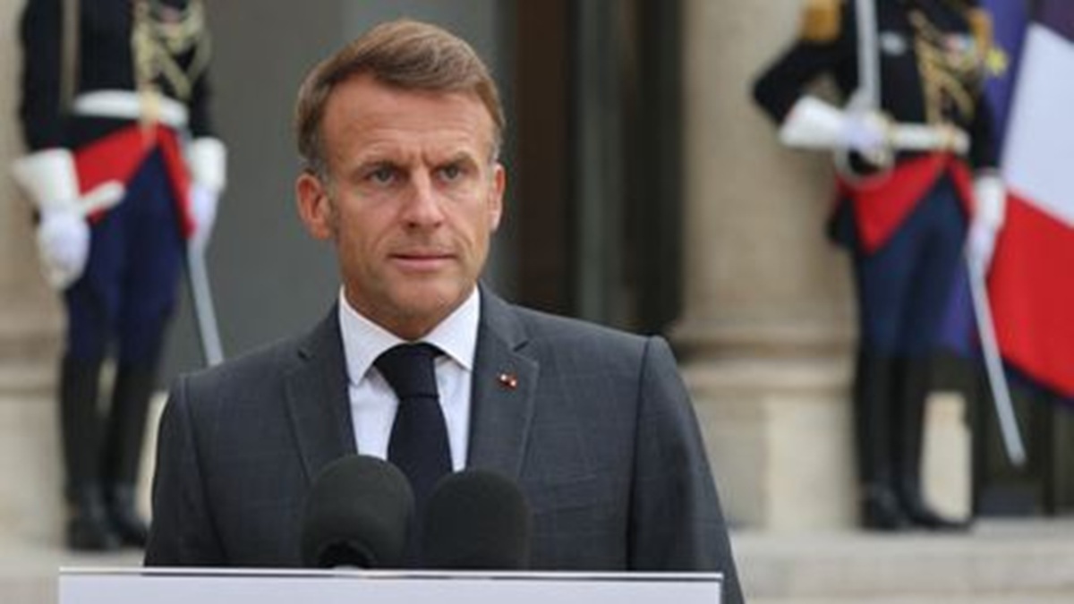 LFI vise l’Élysée : Une motion de destitution contre Emmanuel Macron ...